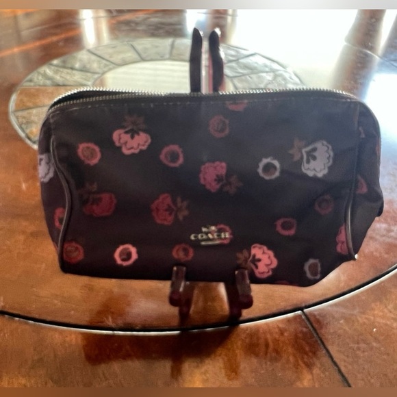 Coach | Bags | Coach Floral Logo Zipper Cosmetic Travel Case | Poshmark